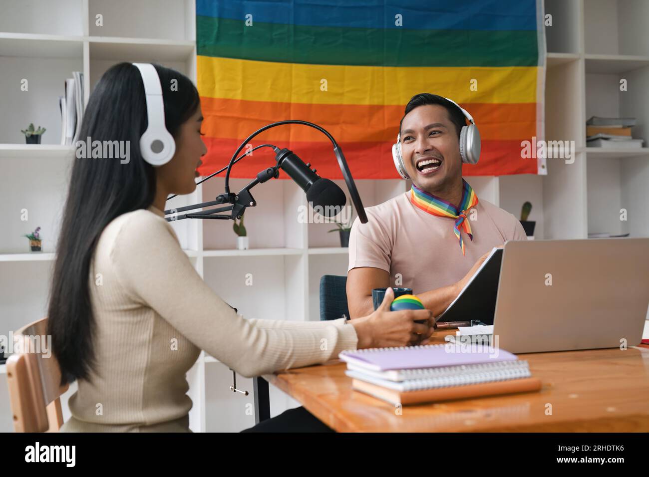 Radio host interviewing a guest hi-res stock photography and images - Alamy