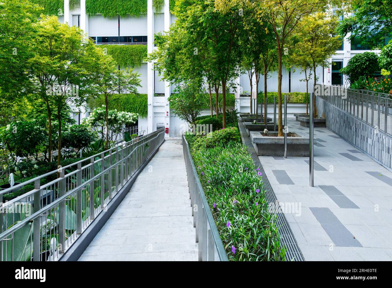 Oasis Terraces in Singapore, a green roof provides an urban nature ...