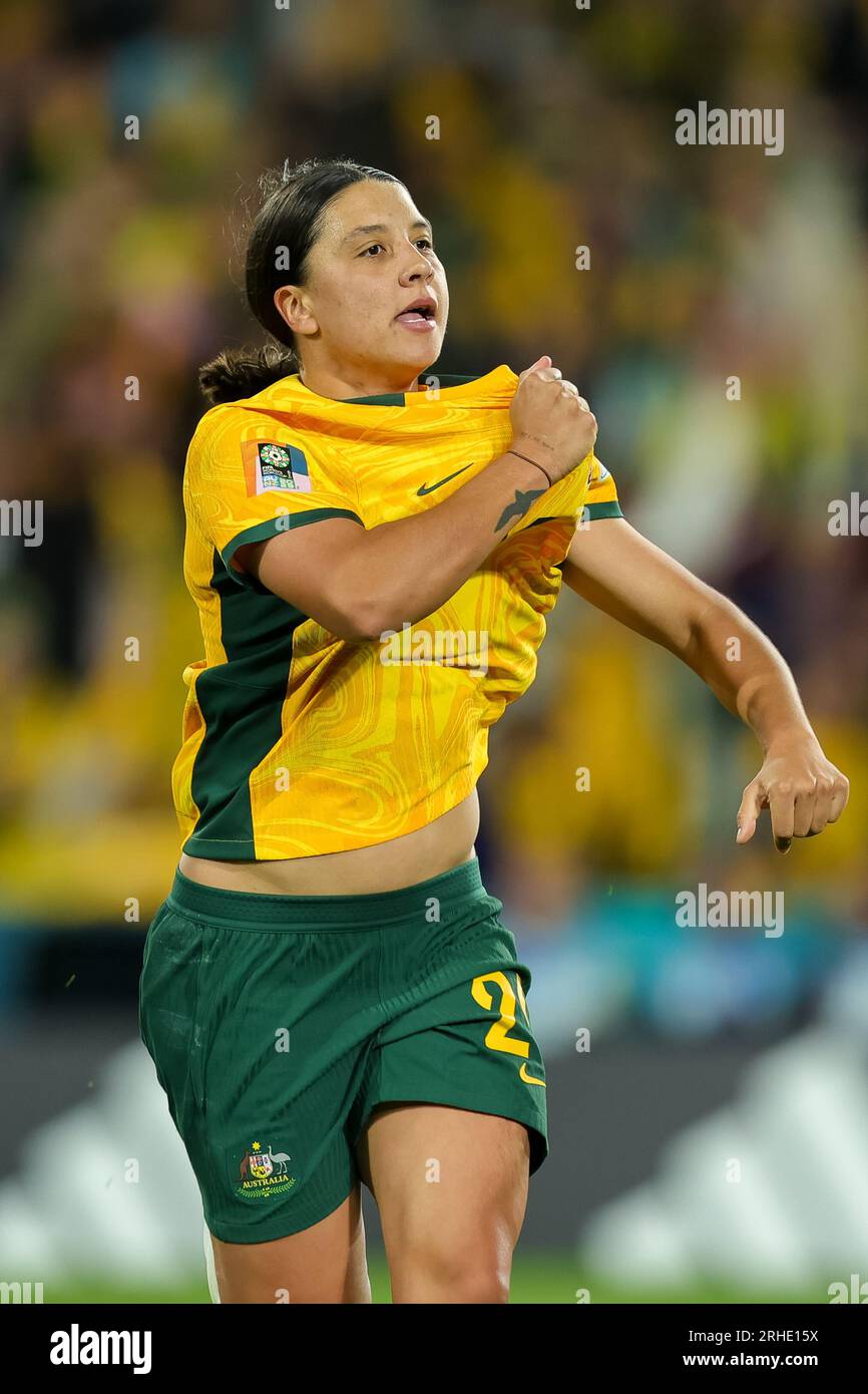 Sam kerr celebrates australia hi-res stock photography and images - Alamy