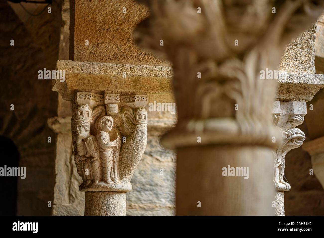 Capital romanico romanico hi-res stock photography and images - Alamy
