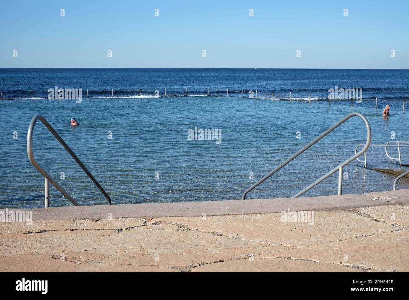 Rock pool cronulla shelly hi-res stock photography and images - Alamy