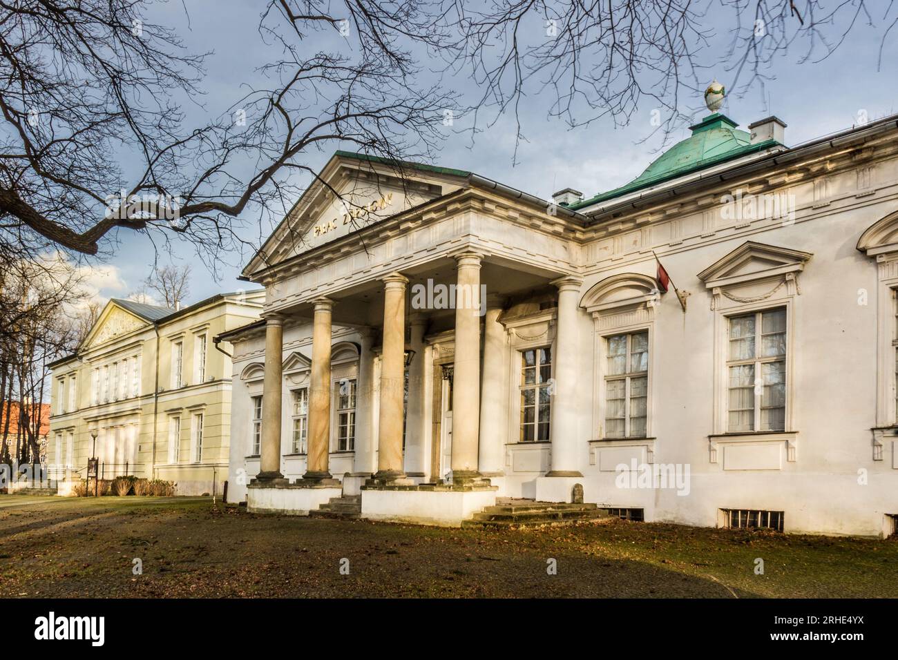 Old spa house hi-res stock photography and images - Alamy