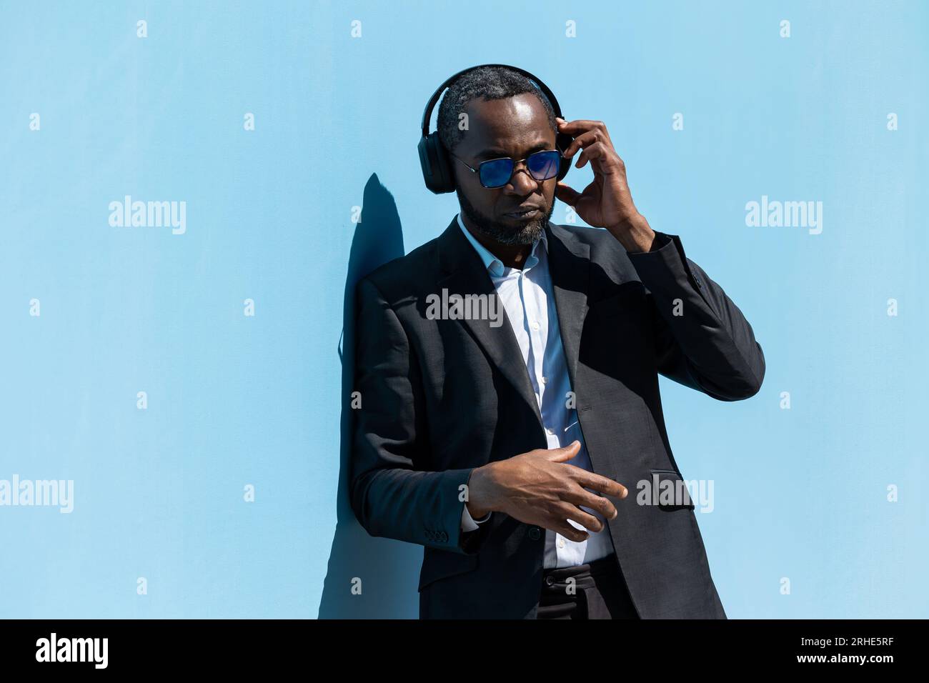 Dark skinned individuality hi-res stock photography and images - Alamy