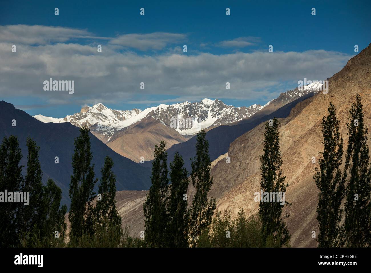 India, Ladakh, Nubra Valley, Sumur, distant Karakoram mountains Stock ...