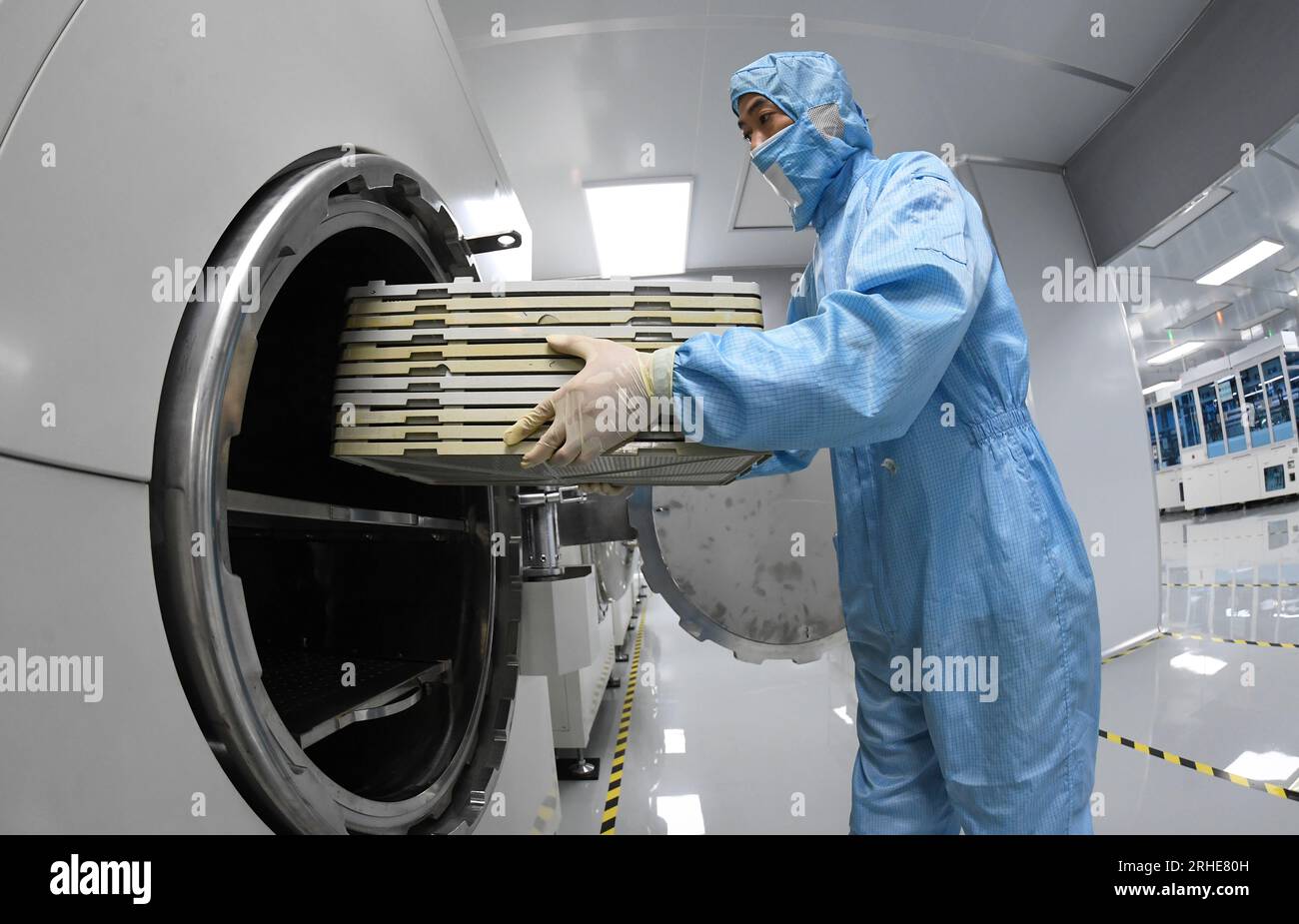 Defoaming hi-res stock photography and images - Alamy