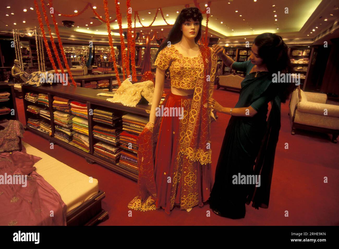Inside the modern Shopping Mall Kemp Fort for Saree and Toys in the ...