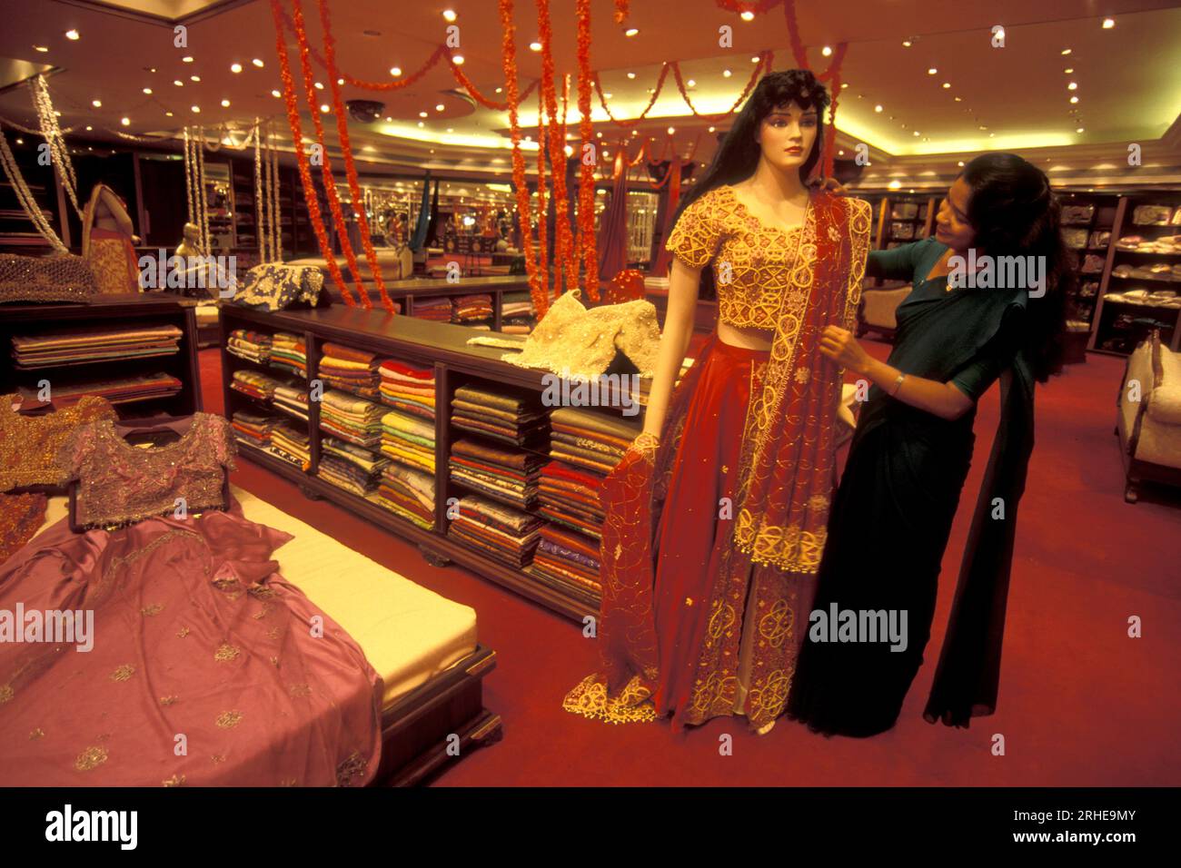Inside the modern Shopping Mall Kemp Fort for Saree and Toys in the ...