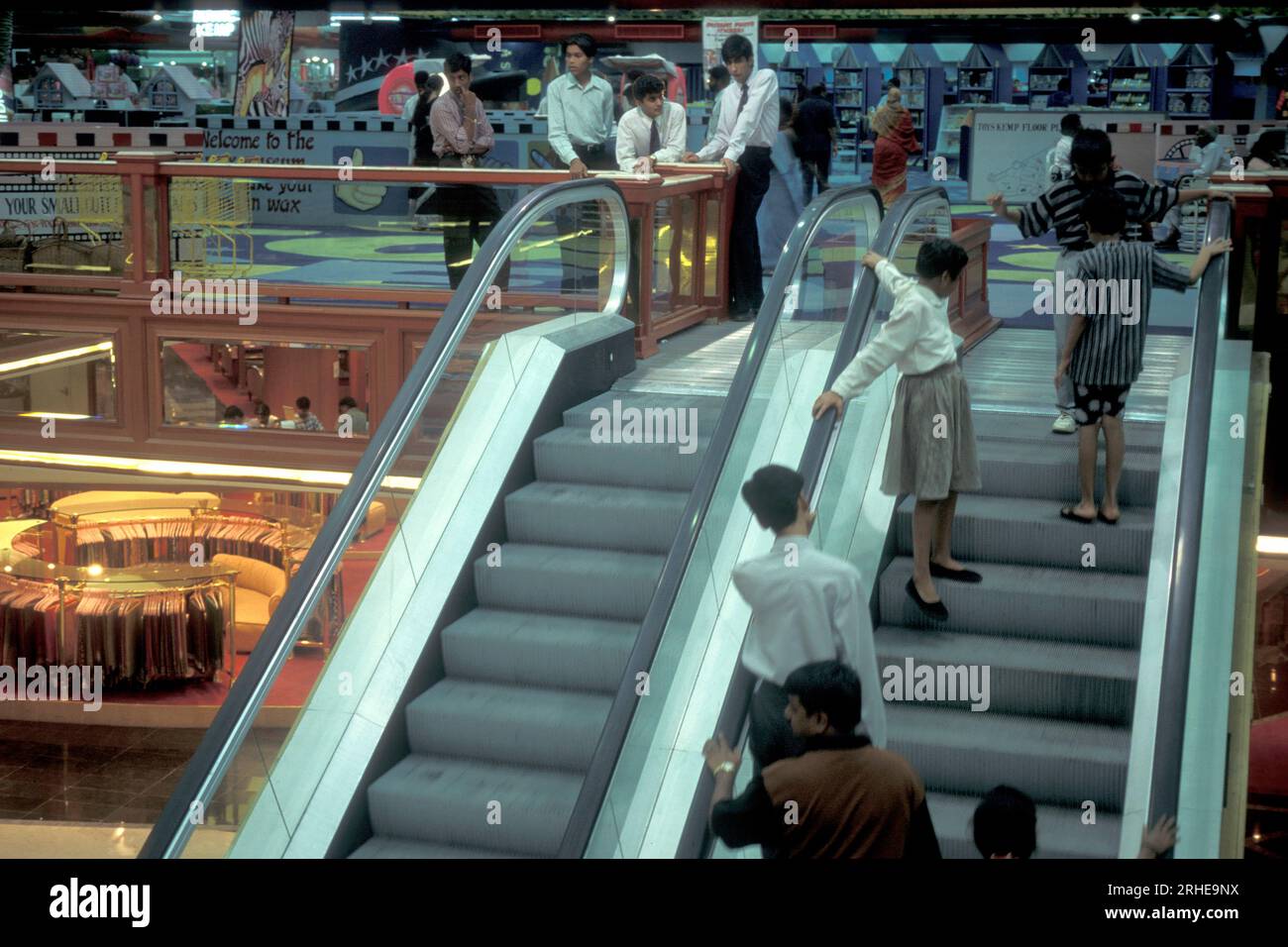 Inside the modern Shopping Mall Kemp Fort for Saree and Toys in the ...