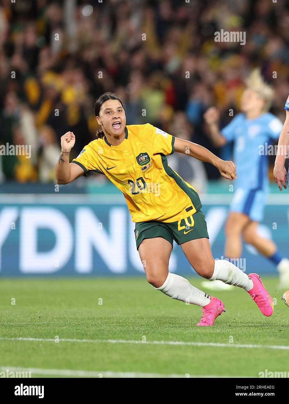 Sam kerr australia celebrates hi-res stock photography and images - Alamy