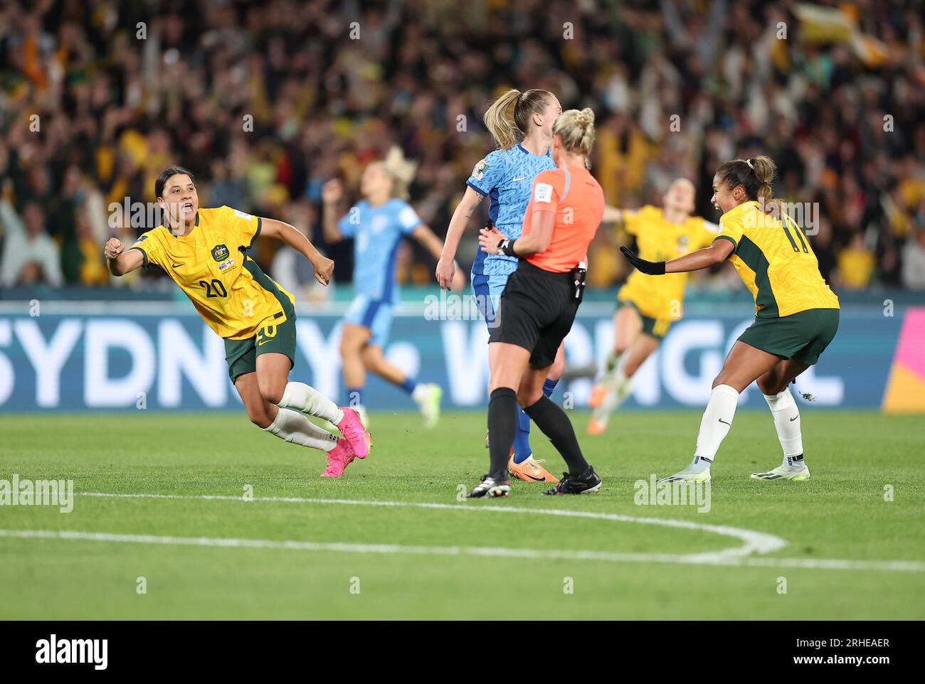 Sam kerr celebrates australia hi-res stock photography and images - Alamy
