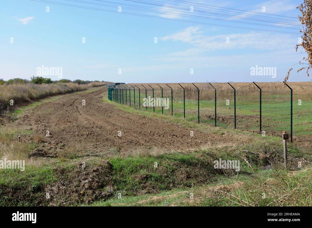 Ukraine border crossing fence hi-res stock photography and images - Alamy