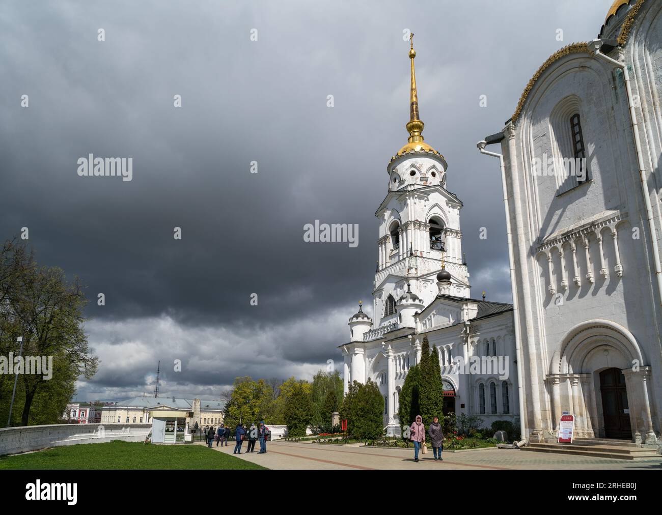 Russian 12th century cathedral architecture hi-res stock photography ...