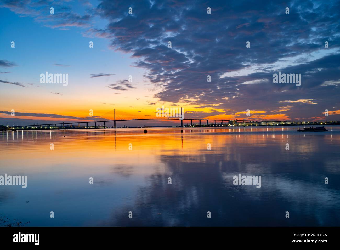 The Queen Elizabeth II bridge Known as the Dartford bridge across the ...