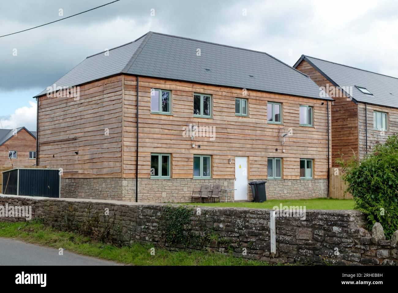 New forest housing hi-res stock photography and images - Alamy