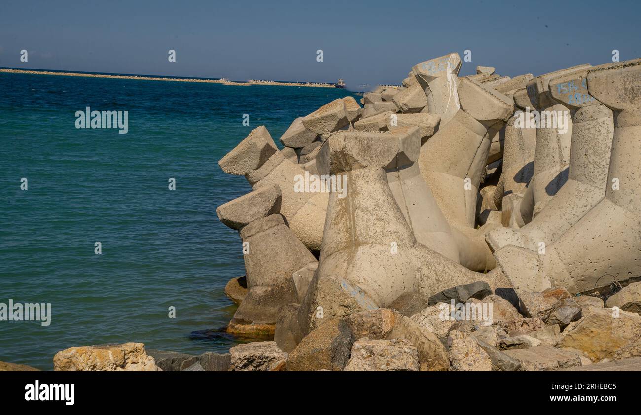 Impact barrier hi-res stock photography and images - Alamy