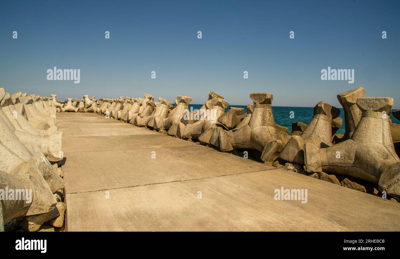 Impact barrier hi-res stock photography and images - Alamy