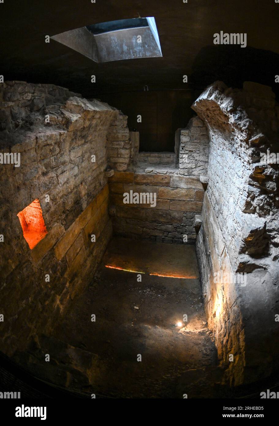 Medieval mikvah hi-res stock photography and images - Alamy