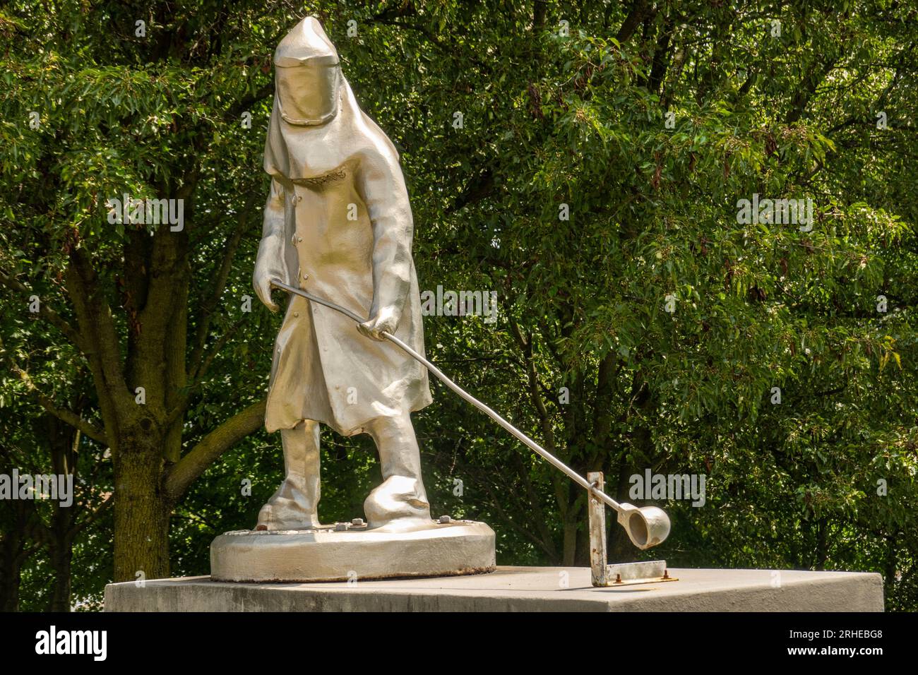 Steelworkers sculpture hi-res stock photography and images - Alamy