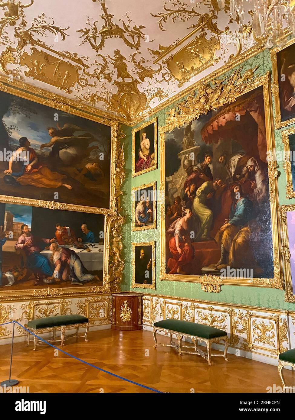 Gallery of baroque paintings hi-res stock photography and images - Alamy