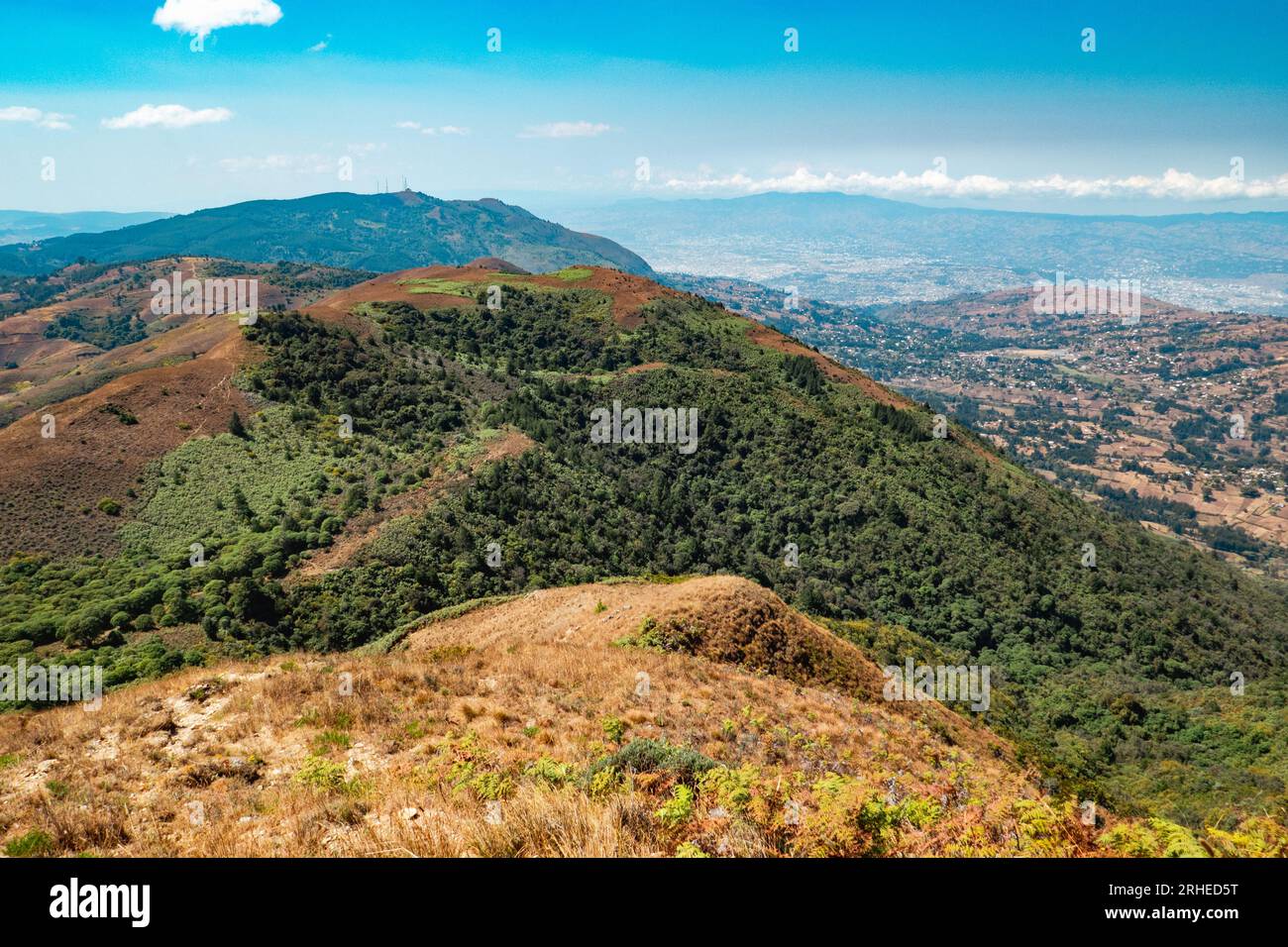 Scenic view of loreza peak in Mbeya Paek seen from Mbeya Peak, Tanzania ...