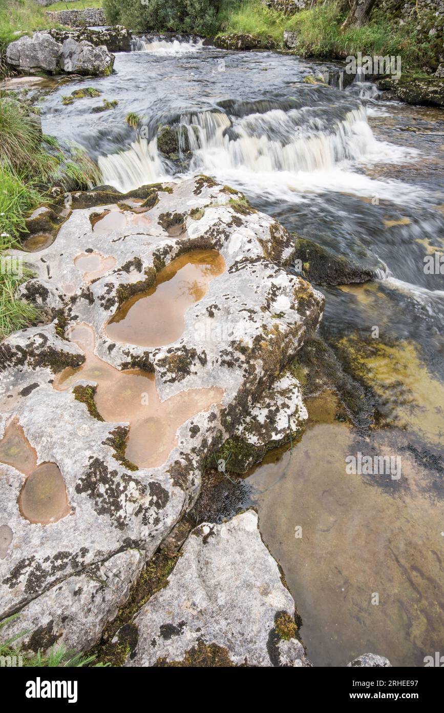 Scoured out limestone in river bed hi-res stock photography and images ...