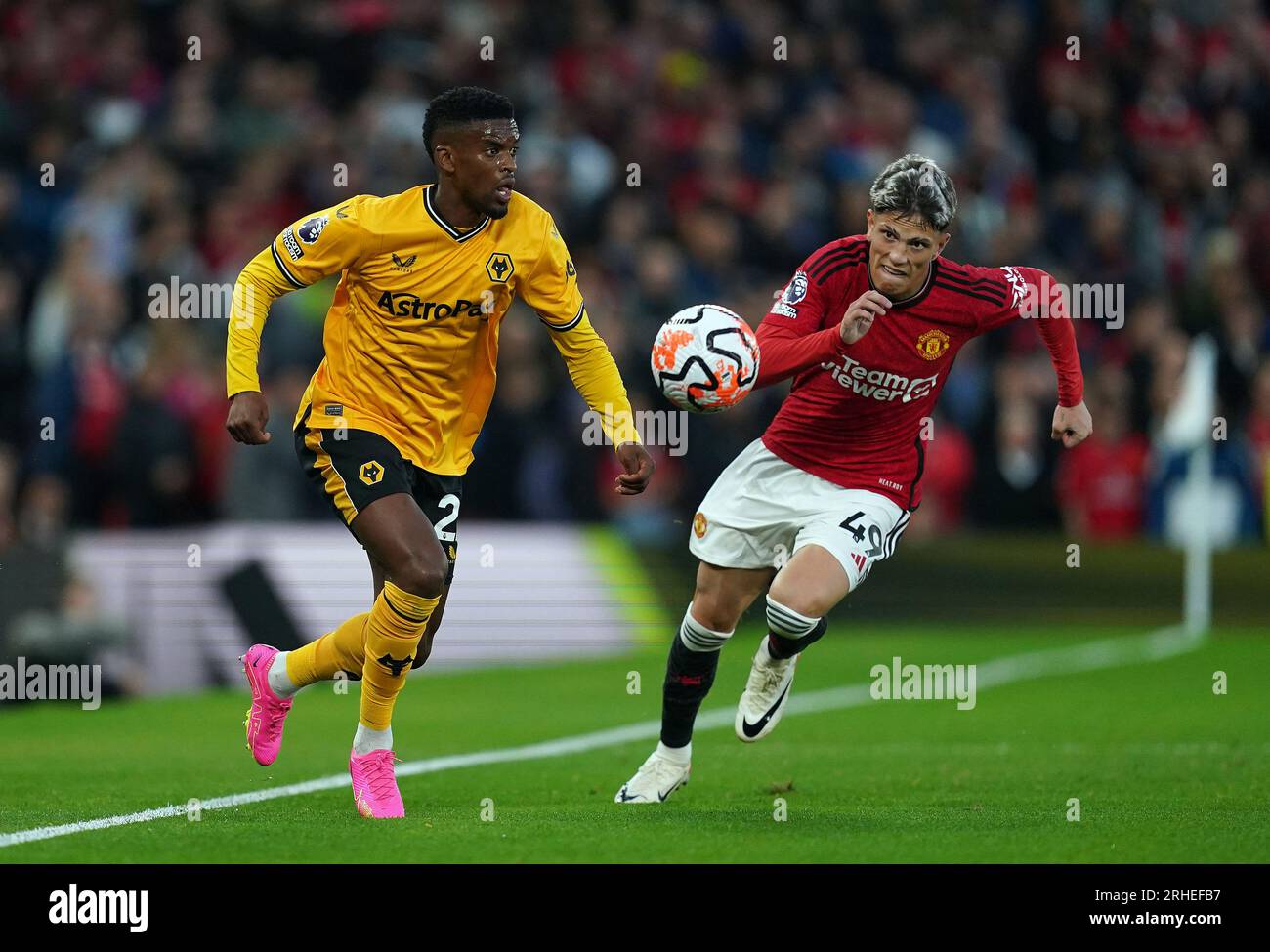 Wolverhampton Wanderers' Nelson Semedo holds off Manchester United's ...