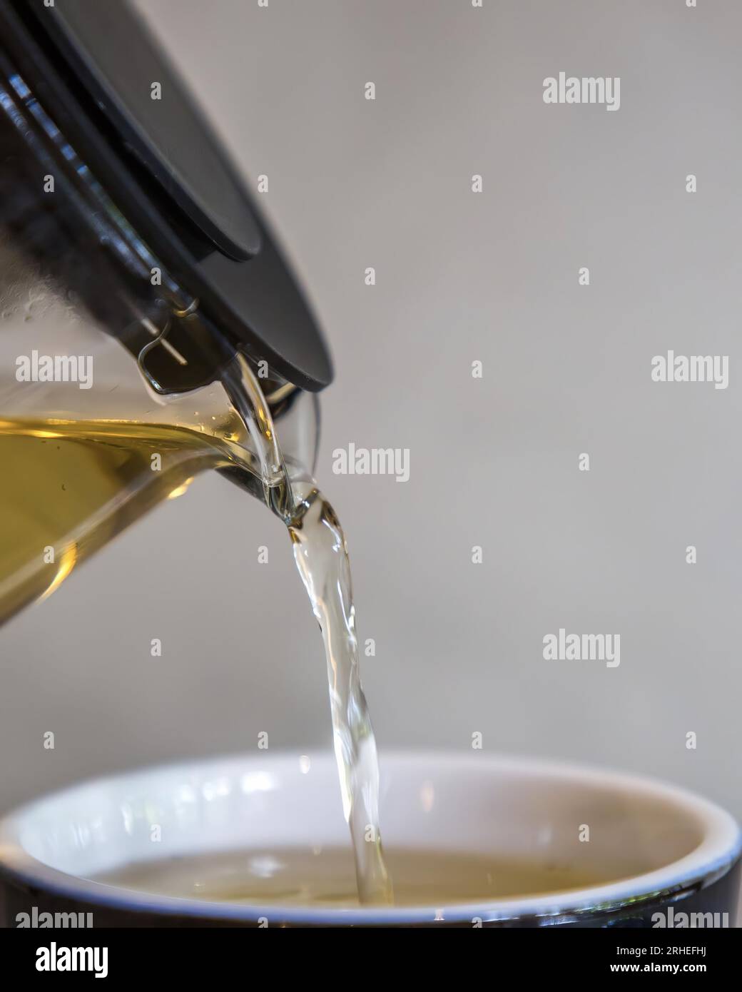 Pouring milk glass tea cup hi-res stock photography and images - Alamy