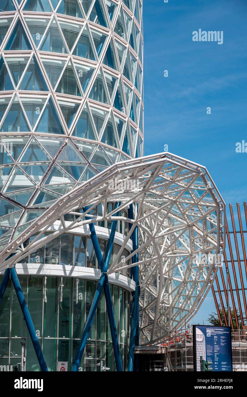 View of Unipol Group Headquarters, Unipol tower, new skyscraper in ...