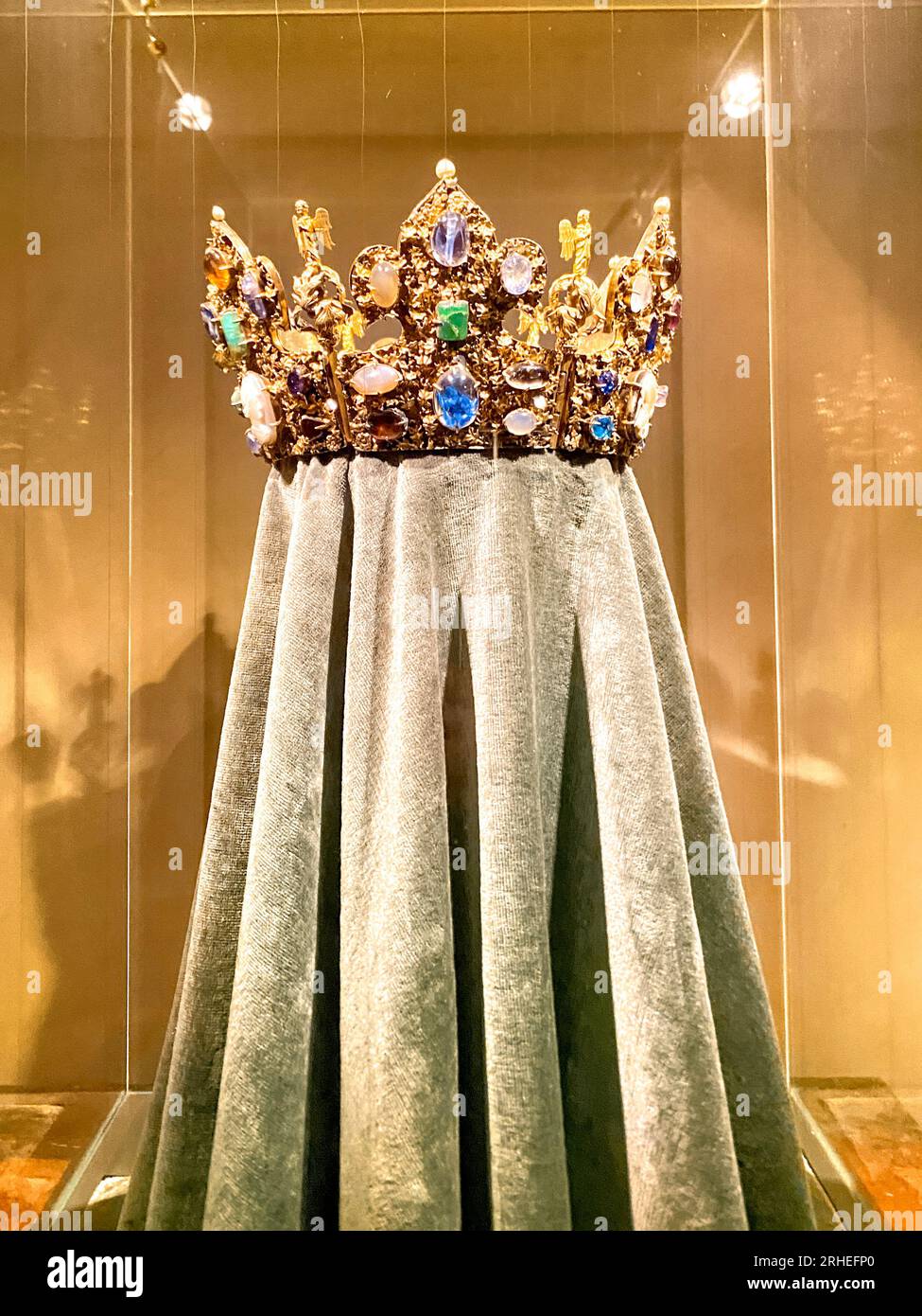 Crown of the kings of Bavaria, Treasury of the Residenz, Munich ...