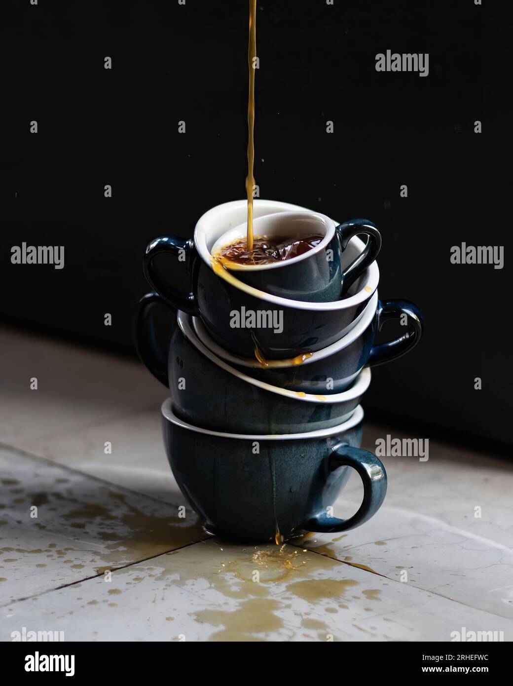 Shiny table hi-res stock photography and images - Alamy