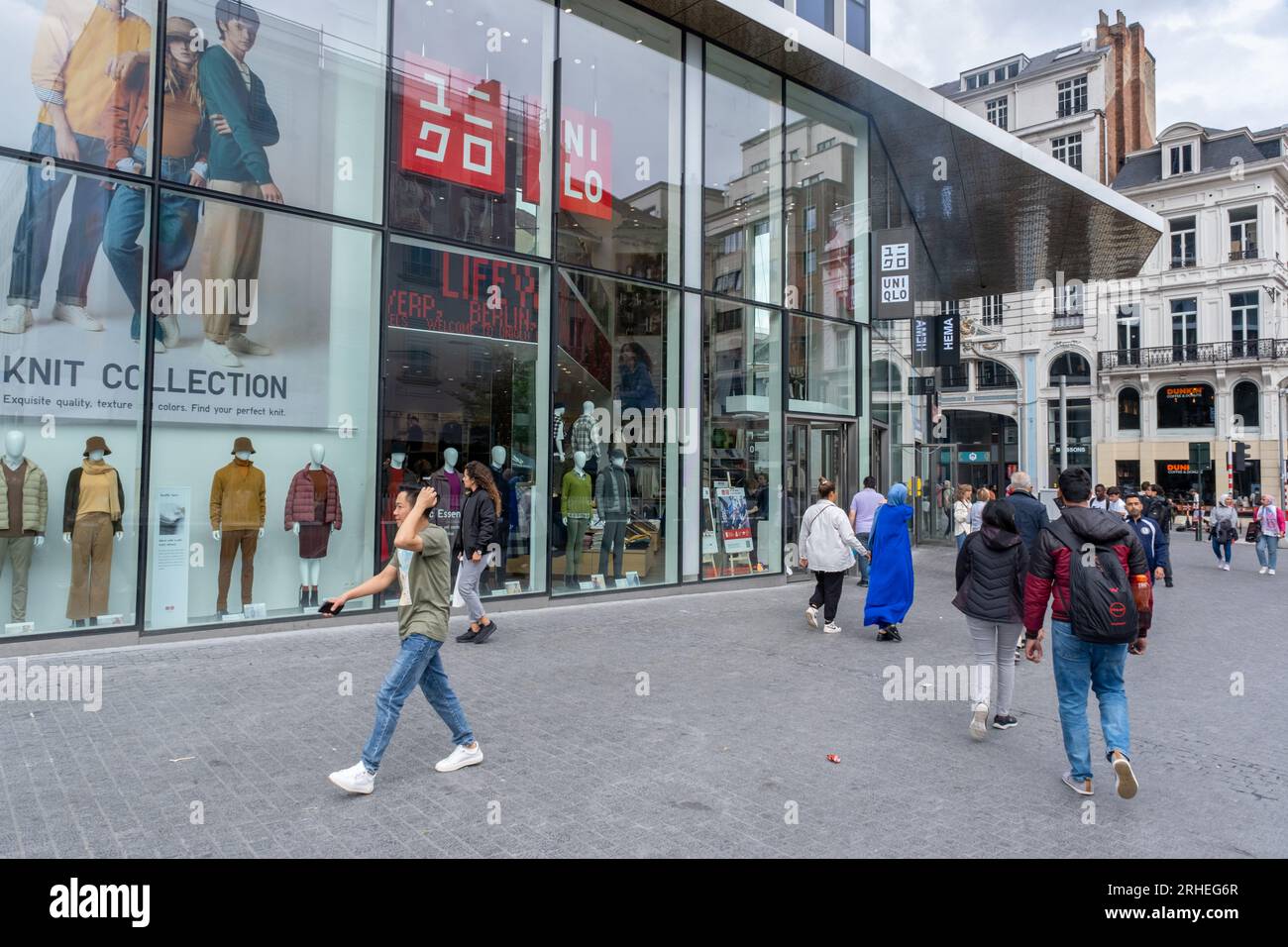 Brussels, Belgium - 10 September 2022: Exterior view of UNIQLO clothing ...