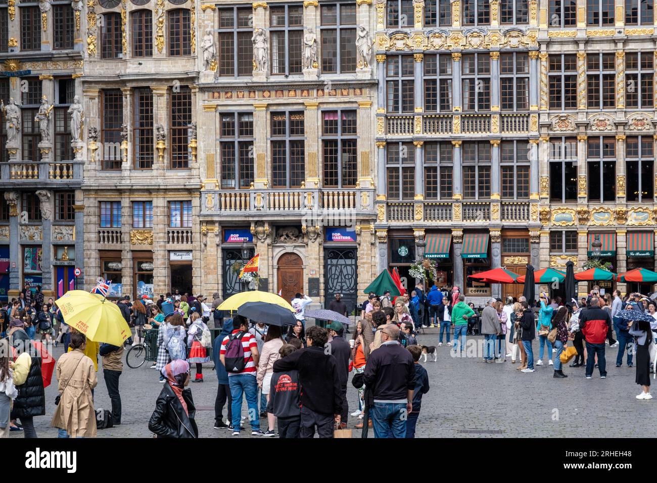 Brussels, Belgium - 10 September 2022: Crowd of people on Grand Place ...