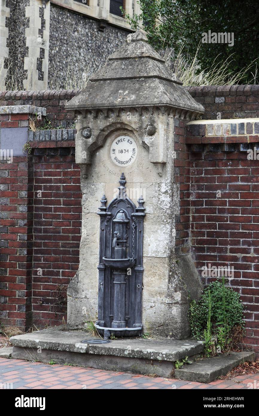 Victorian water feature hi-res stock photography and images - Alamy