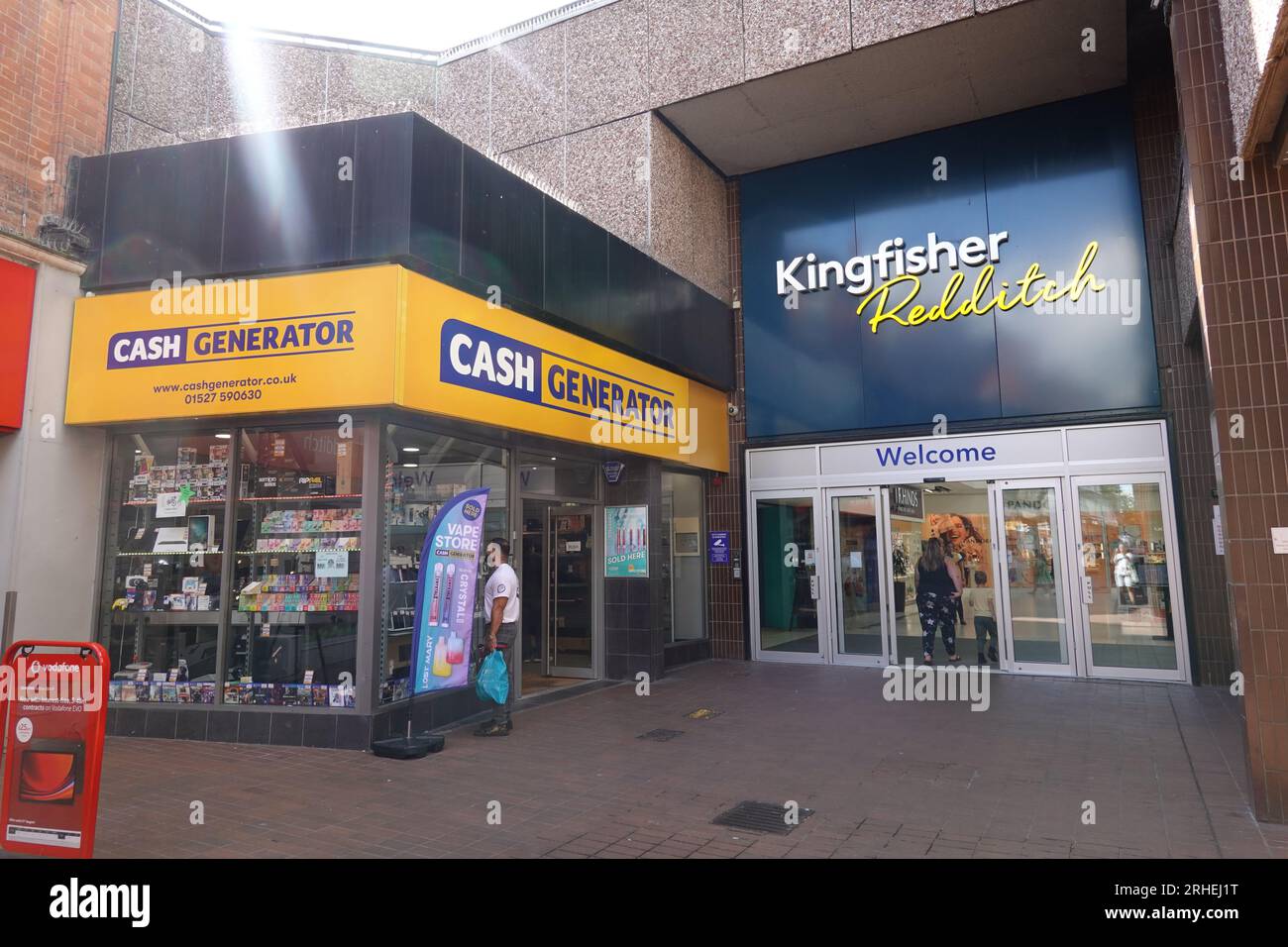 Redditch town centre hi-res stock photography and images - Alamy