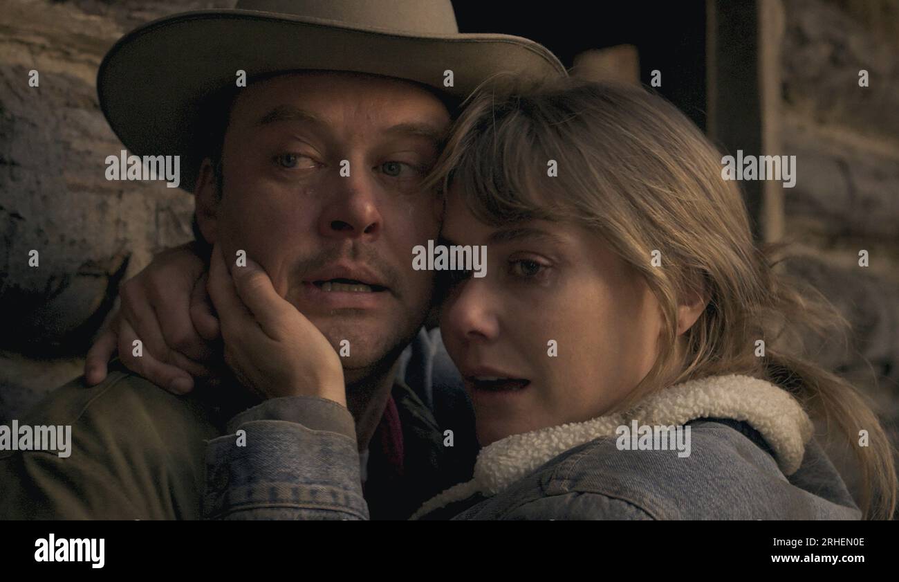 Michael Dorman As Joe Pickett And Julianna Guill As Marybeth Pickett In