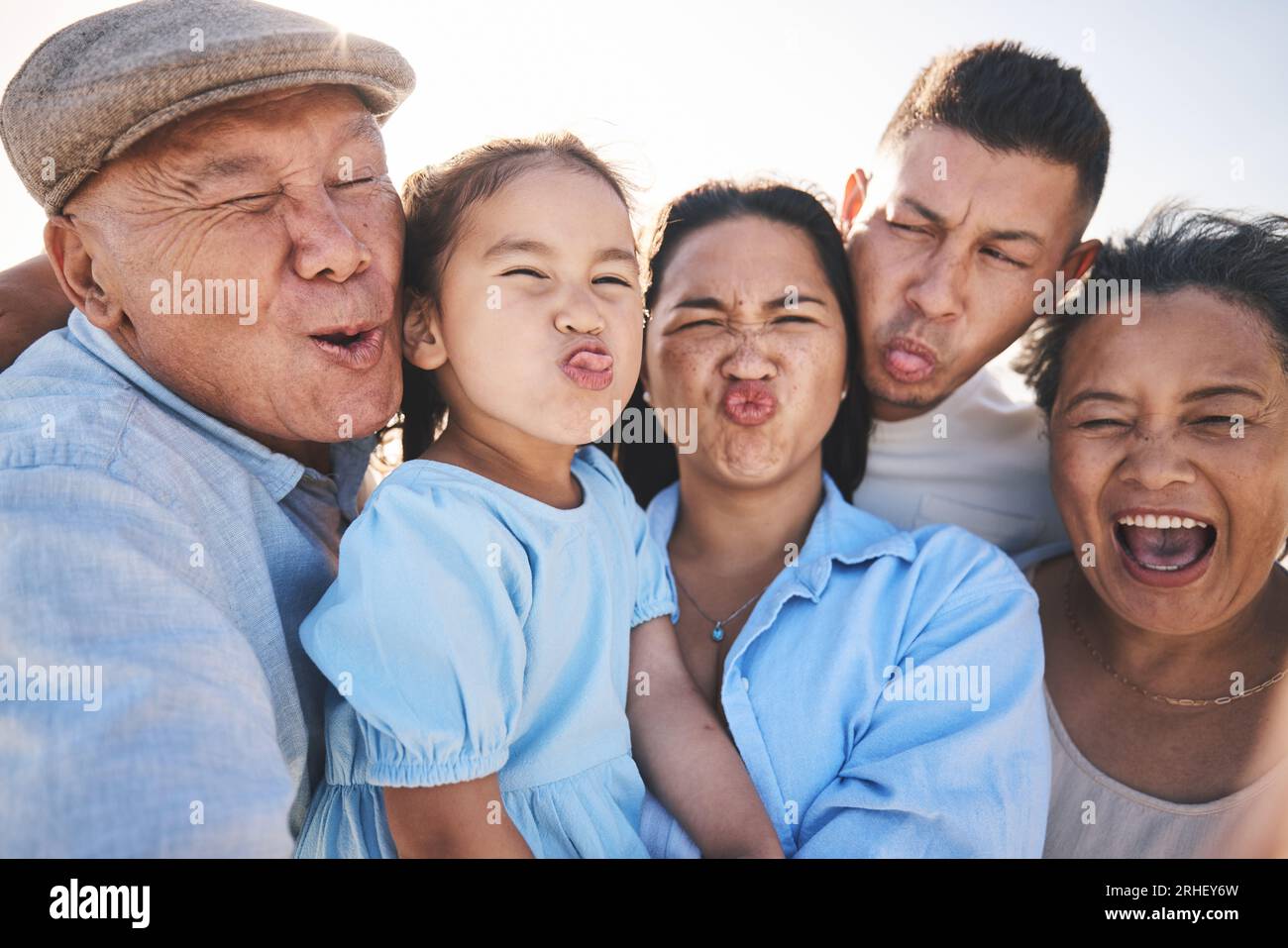 Family grandparents funny hi-res stock photography and images - Alamy