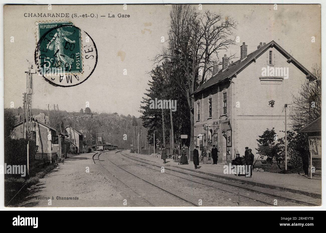 Ile de France, Essonne (91), Chamarande : vue de la gare - Carte postale datee 1908 Stock Photo ...