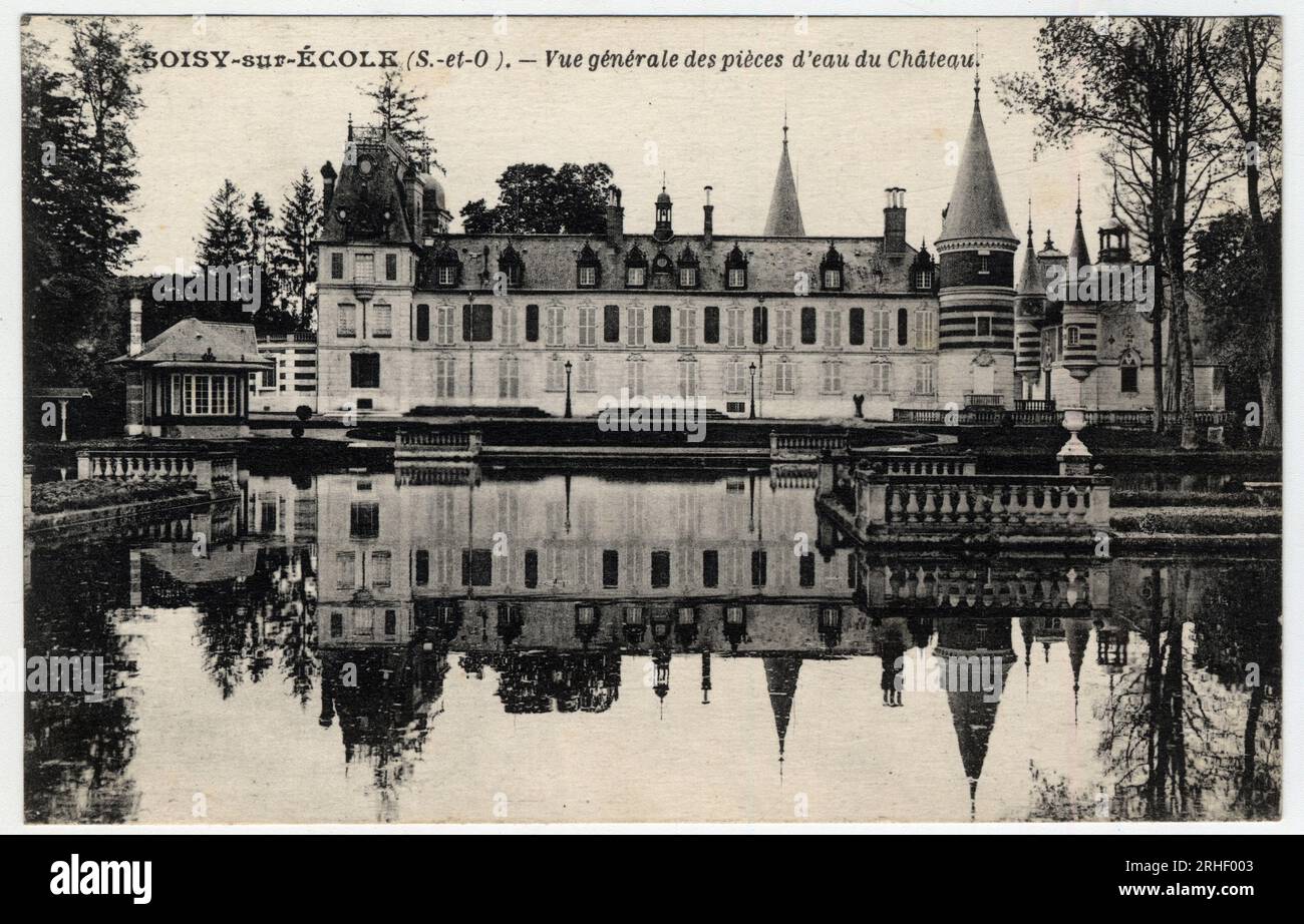 Chateau des reaux hi-res stock photography and images - Alamy