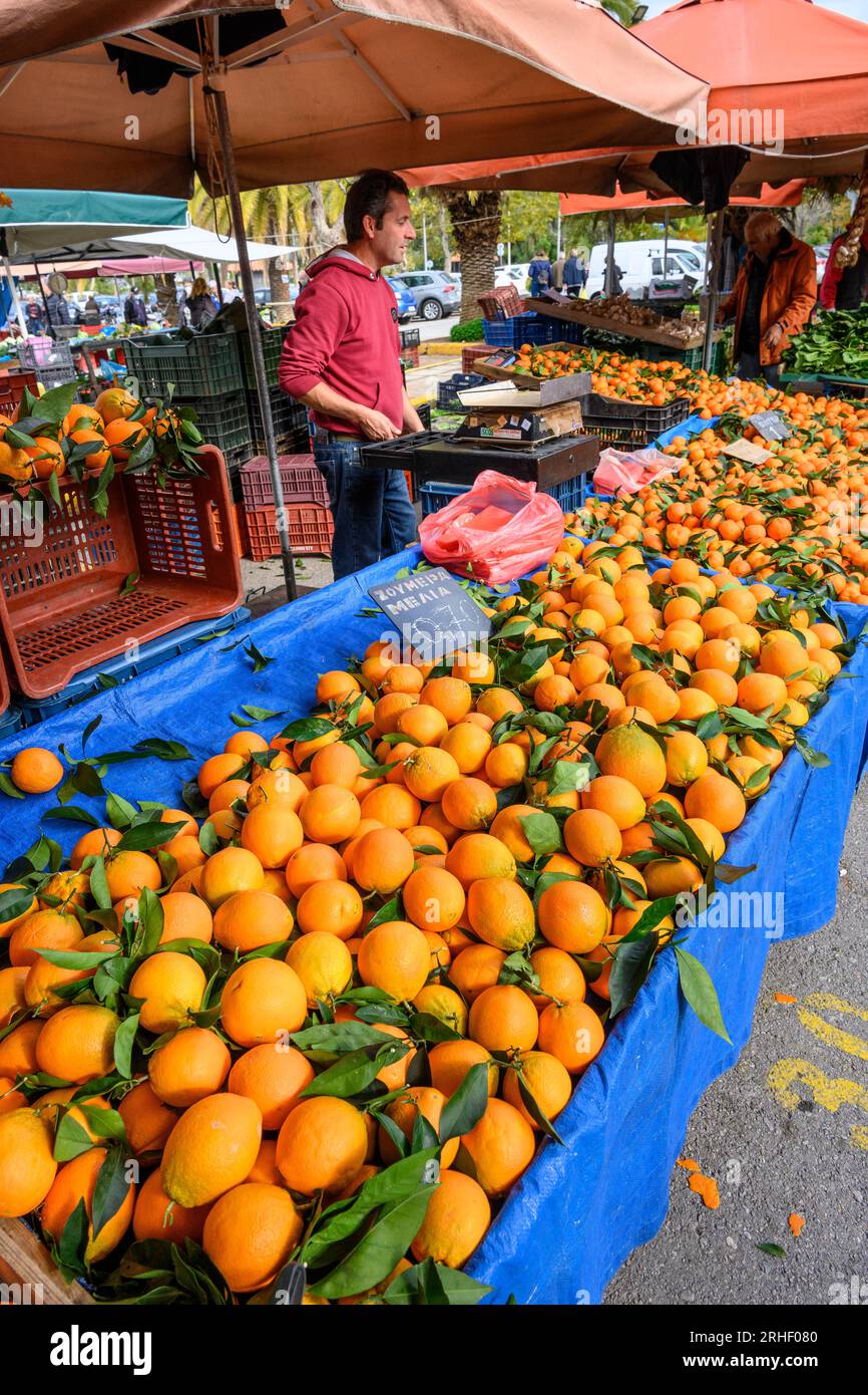Greek food market stall hi-res stock photography and images - Alamy