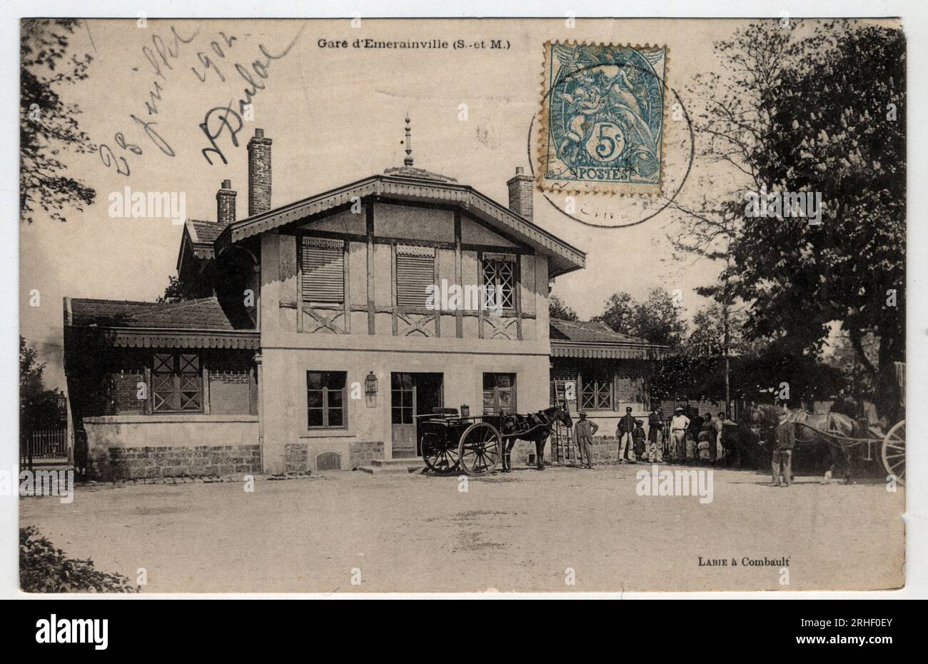 Ile de France, Seine et Marne (77), Emerainville : vue exterieure de la ...