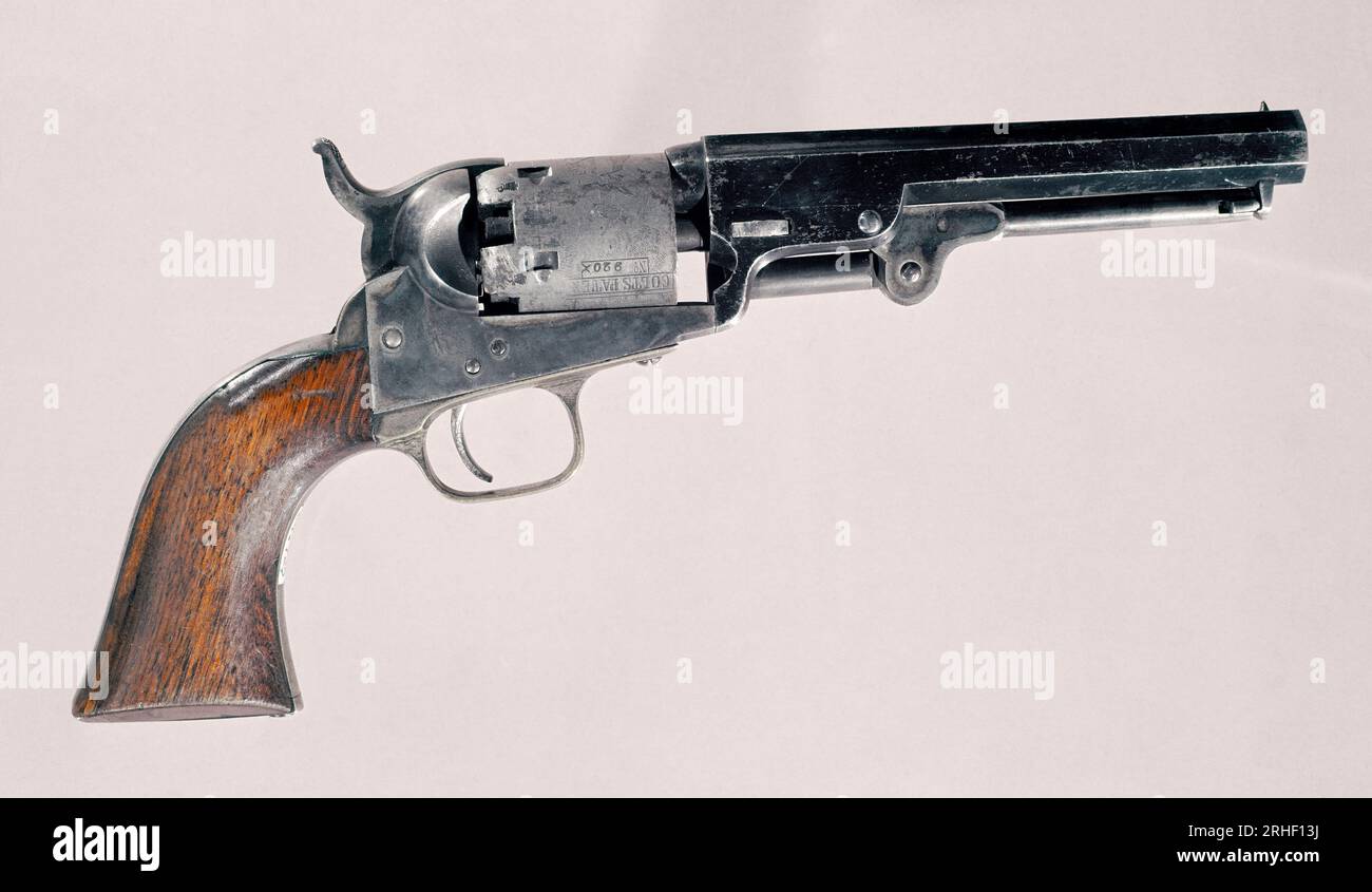 REVOLVER DE PERCUSION. Location: ALCAZAR / MUSEO DEL EJERCITO-COLECCIÓN ...