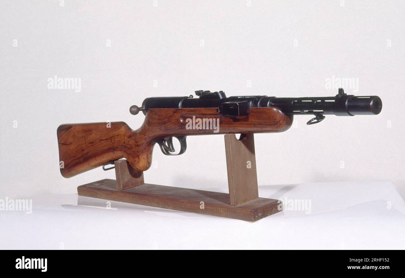 SUBFUSIL AMETRALLADOR DE ASALTO ALEMAN MP- 34 SCHMEISSER DE 9 mm ...