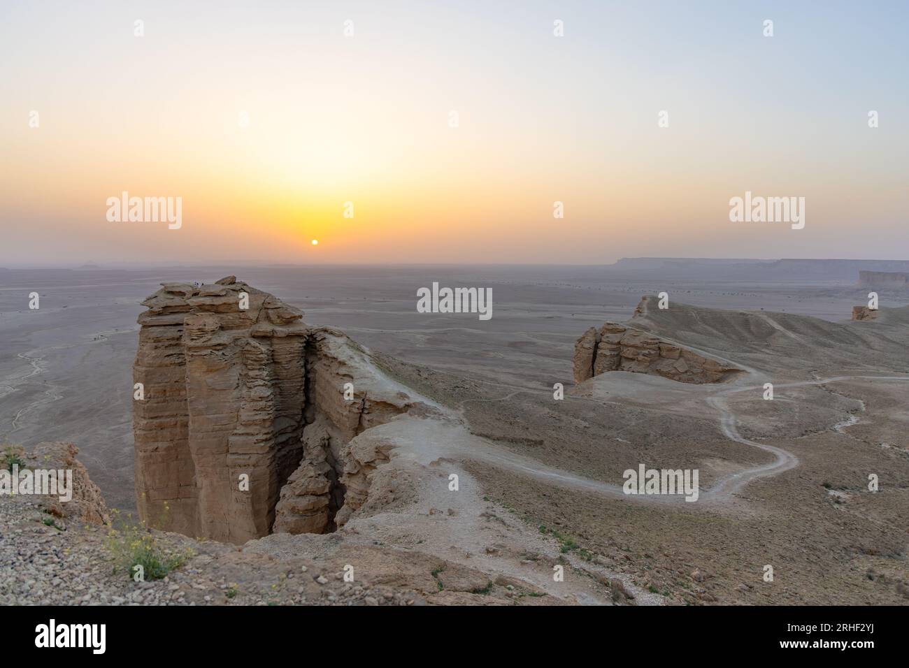 Rocky formation in the desert, named Edge of the World Stock Photo - Alamy