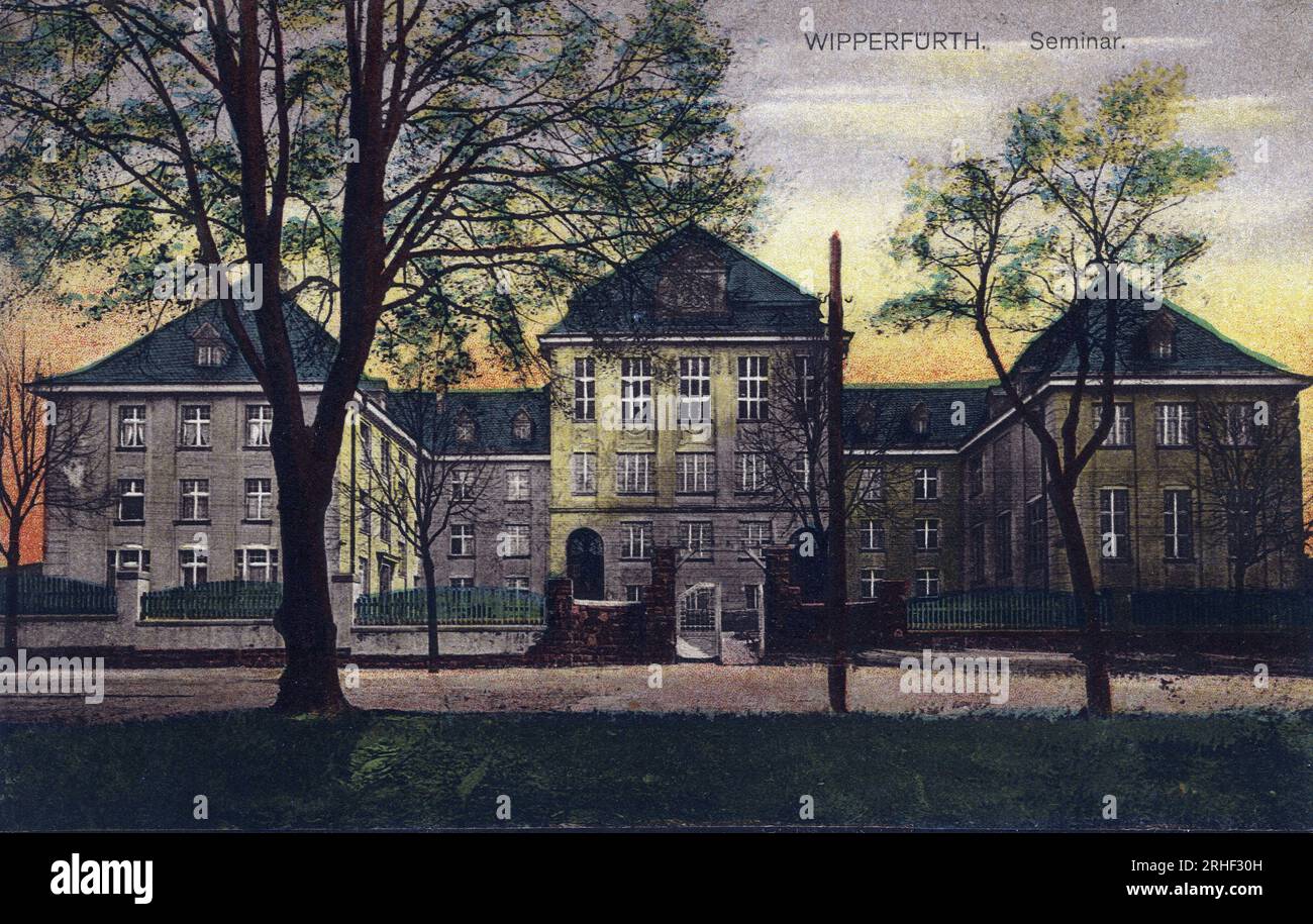 Allemagne, Wipperfurth : vue exterieure du "Altes Seminar" construit en ...