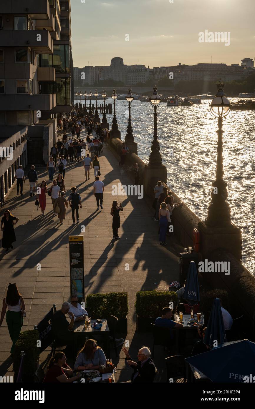 London, UK: View of the River Thames and the Thames Path riverside walk ...