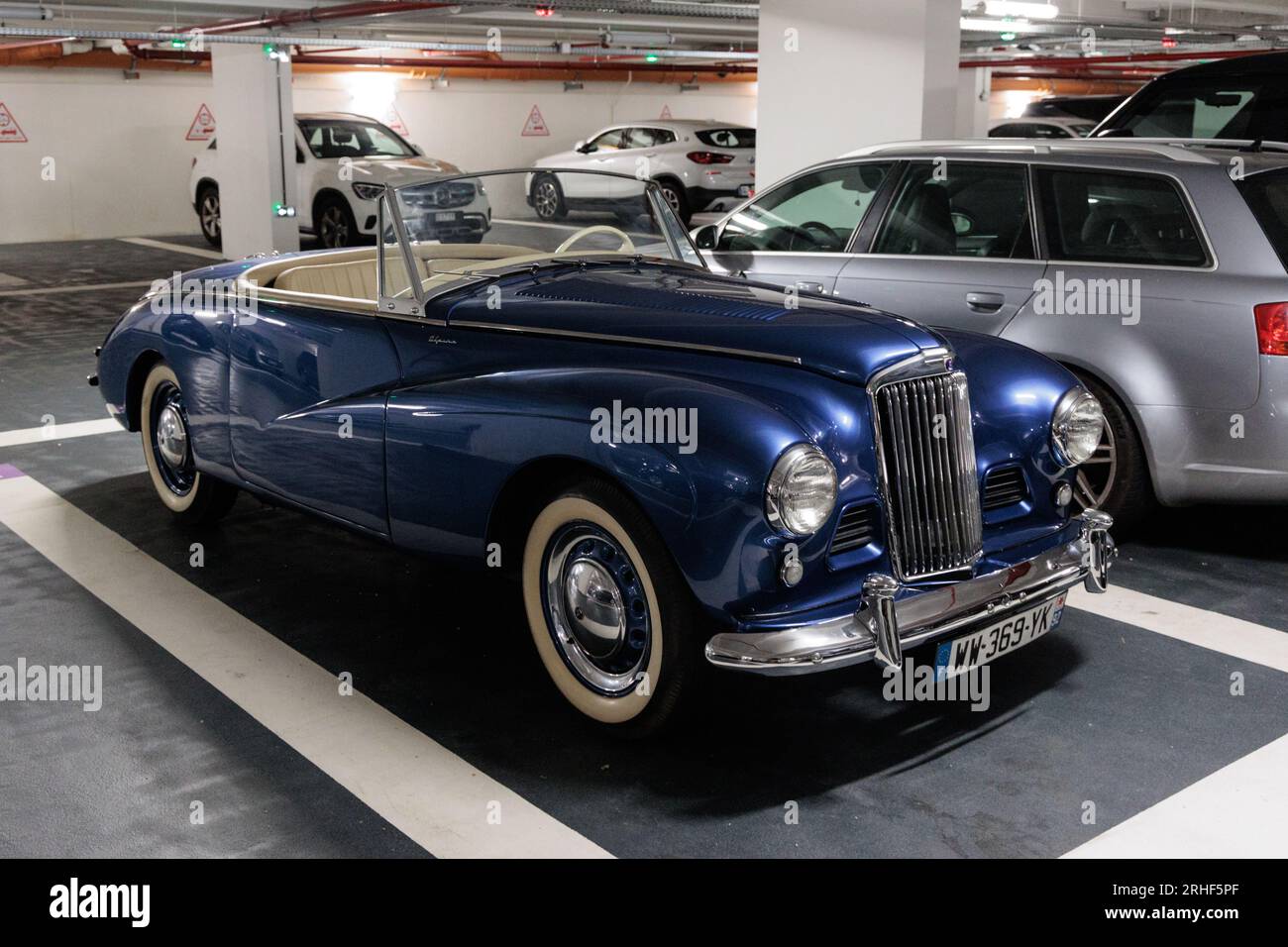 1953 Sunbeam Alpine mark 1 roadster classic car Stock Photo - Alamy
