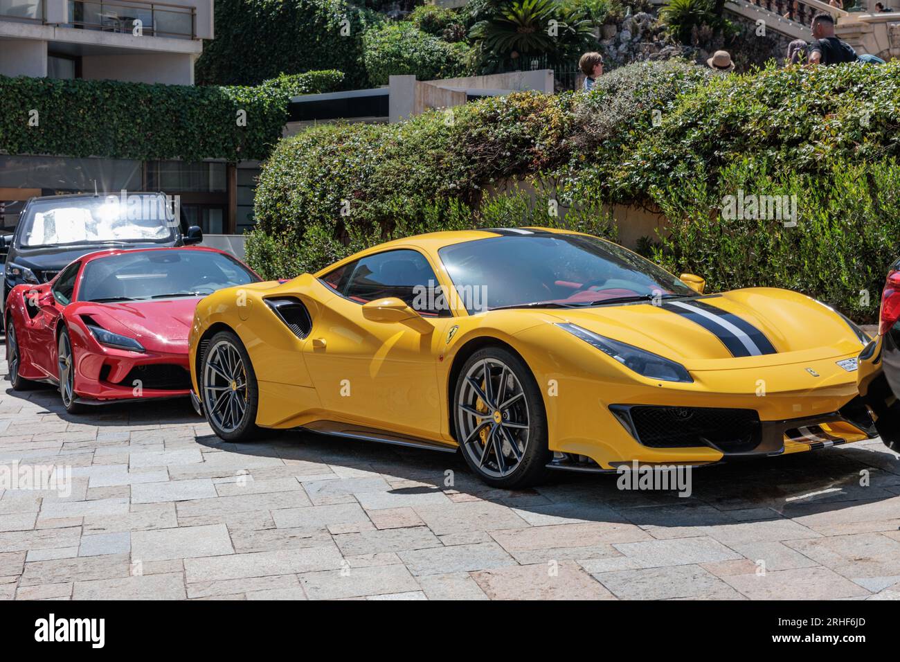 Ferrari 458 4.5 Litre V8 with Kuwait licence plate Stock Photo - Alamy