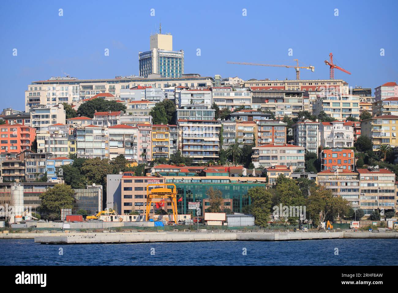 Bosphorus buildings hi-res stock photography and images - Alamy