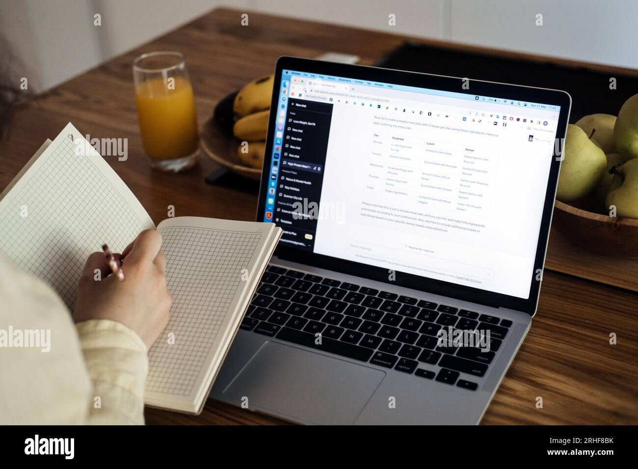 How to Create a Healthy Meal Plan, diet Using ChatGPT. Screen with ...