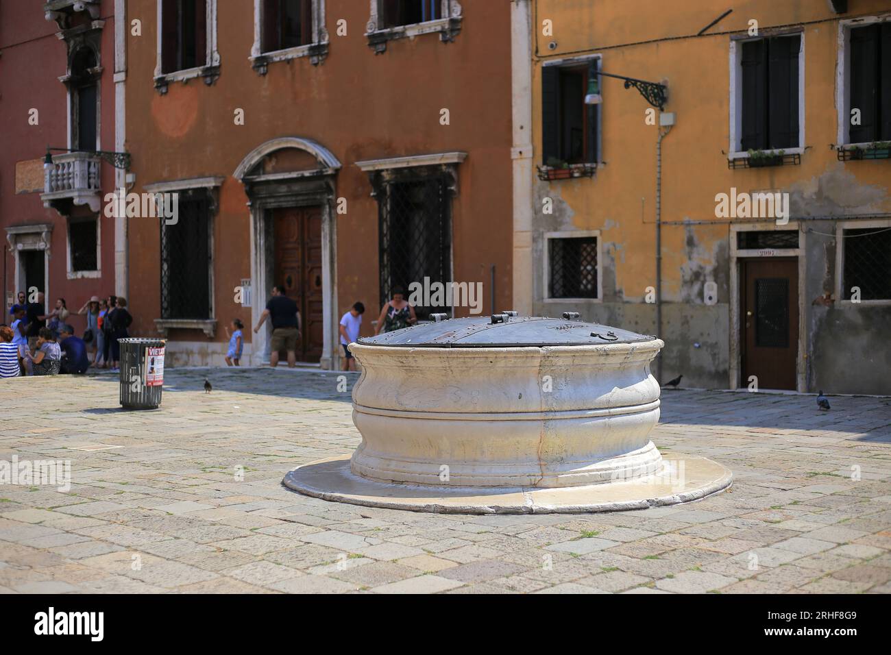Venetian historic structure hi-res stock photography and images - Alamy